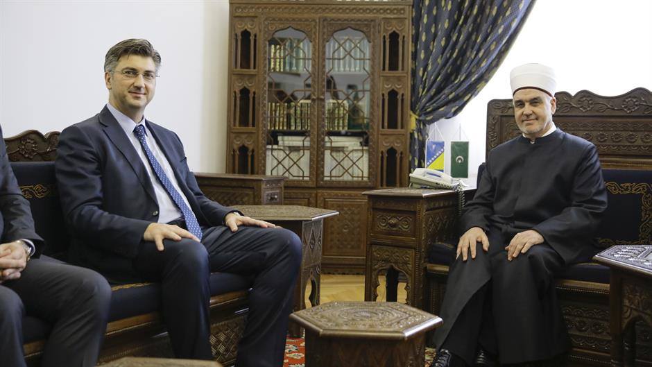 dr.sc. Slaven Letica: 'Plenkovićeva Prokleta avlija' - Kamenjar