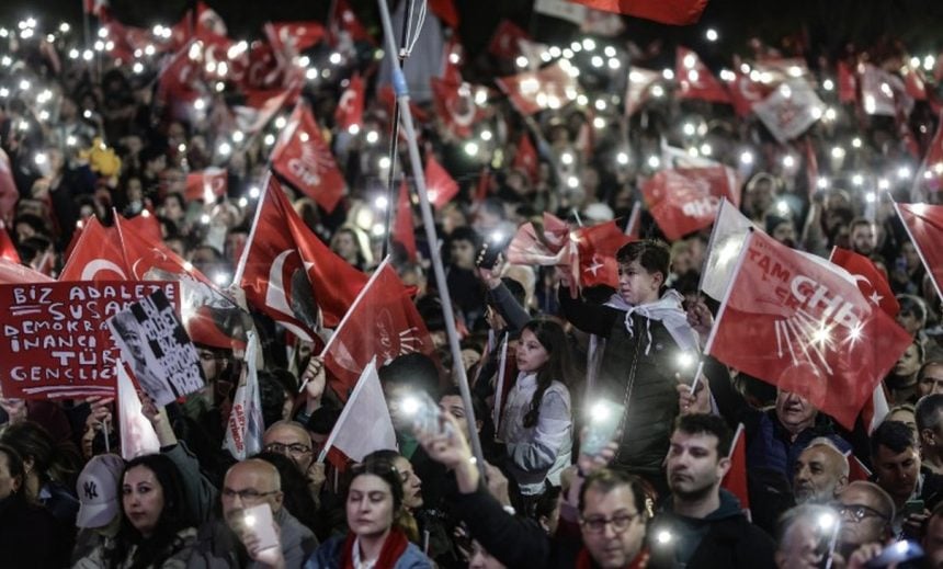 Tisuće na prosvjedu u Yozgatu: CHP optužuje vlast za politički progon Imamoglua - Kamenjar